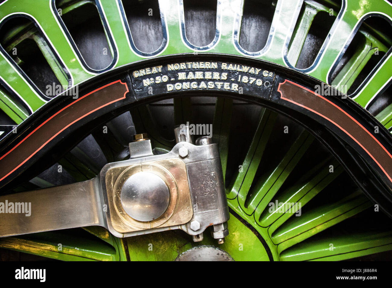 GNR 4-2-2 'Stirling Single' steam locomotive train National Railway ...
