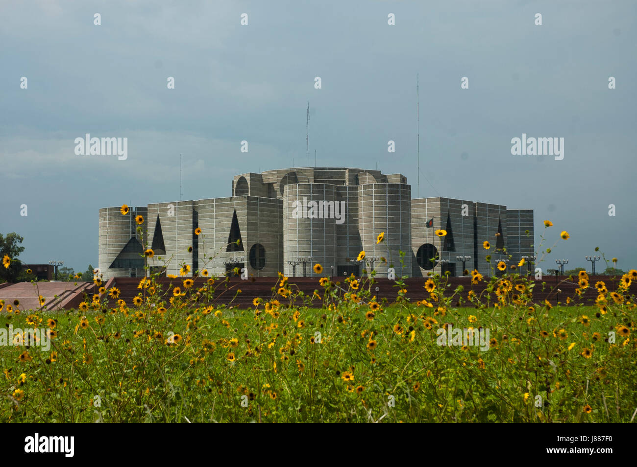 Jatiyo sangsad bhaban hi-res stock photography and images - Alamy