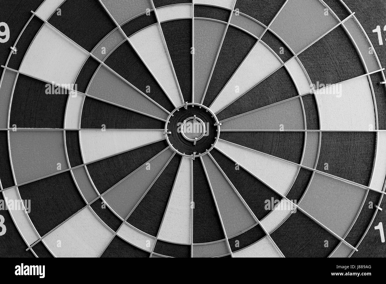 Bullseye score dart dartboard Black and White Stock Photos & Images - Alamy
