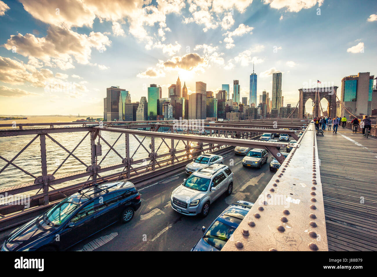 New york sunset brooklyn bridge hi-res stock photography and images - Alamy