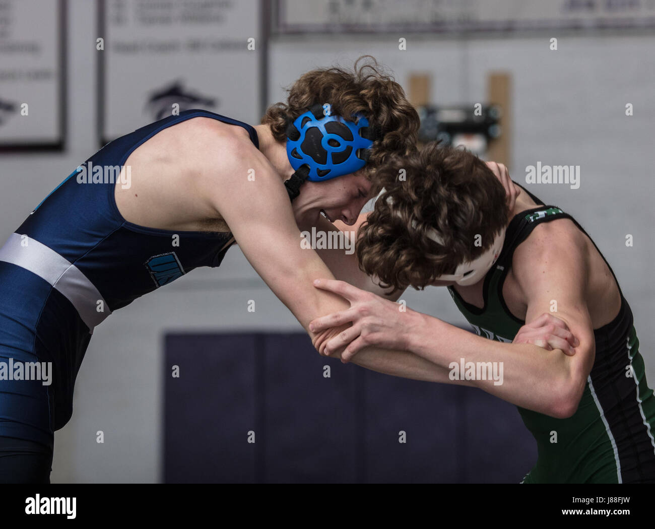California wrestling championships hi-res stock photography and images ...
