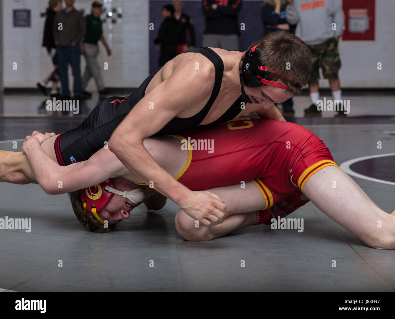 California wrestling championships hi-res stock photography and images ...