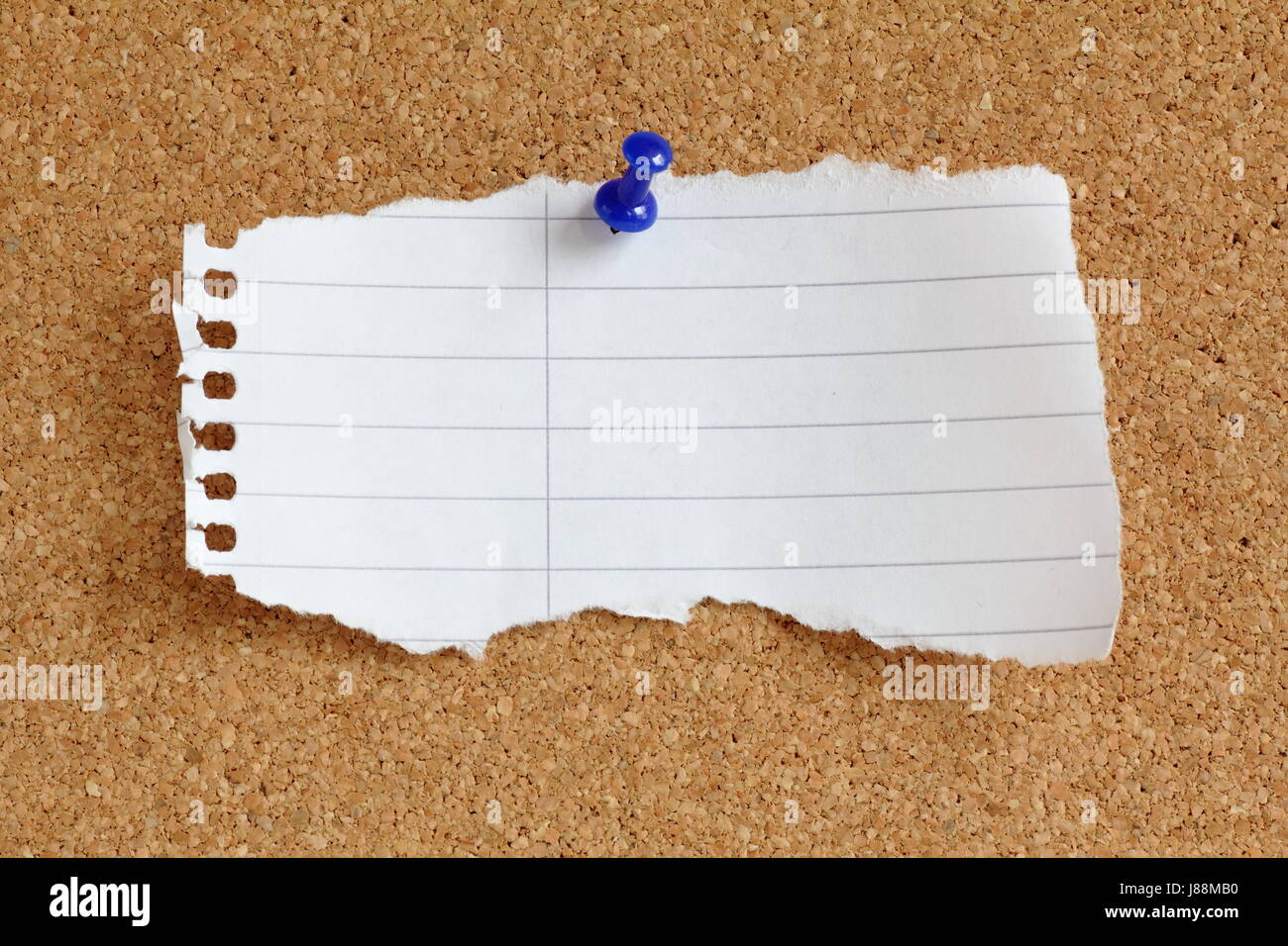 notepad on cork bulletin board Stock Photo - Alamy