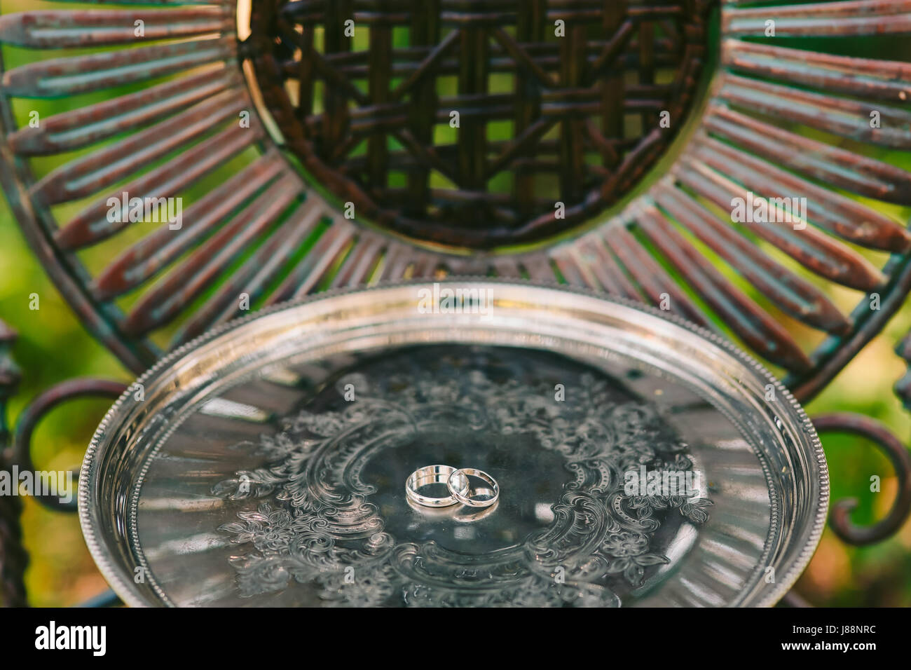 Silver proposal rings illustration hi-res stock photography and images ...