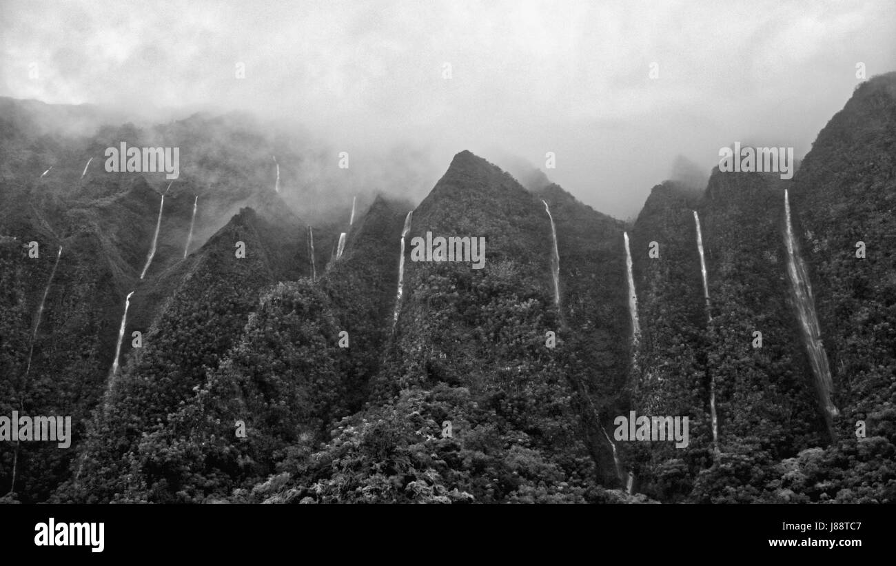 Koolau mountain range hi-res stock photography and images - Alamy