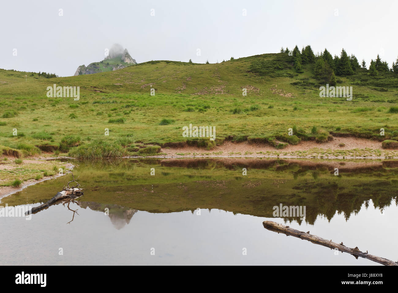 beautiful, beauteously, nice, hill, cloud, reflection, tip, peak, spring Stock Photo - Alamy
