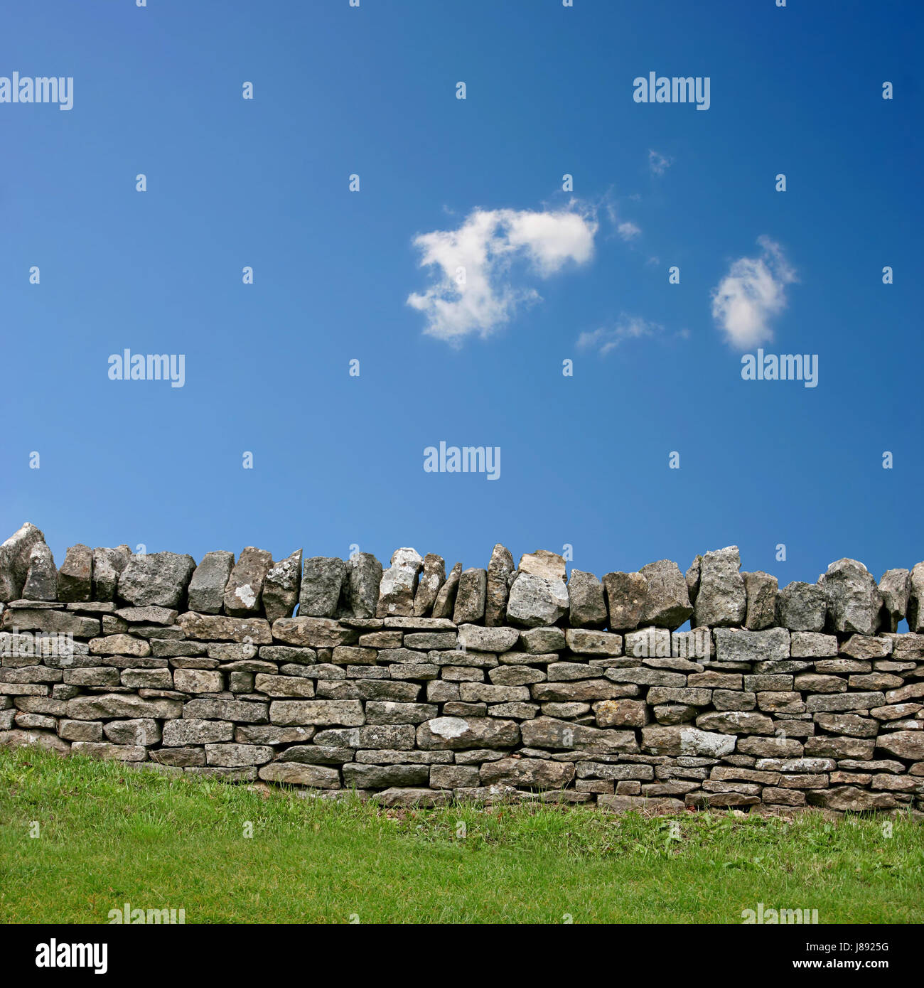 Country stone wall hi-res stock photography and images - Alamy