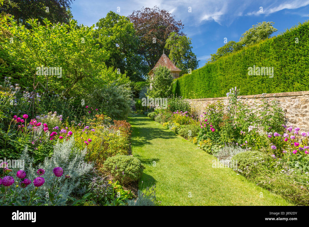 Queen victorias walk hi-res stock photography and images - Alamy