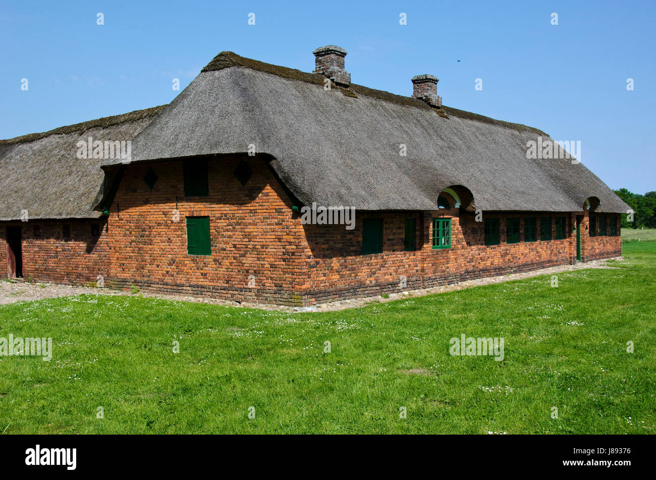 house, building, agriculture, farming, brick, farm, old, thatched, red ...