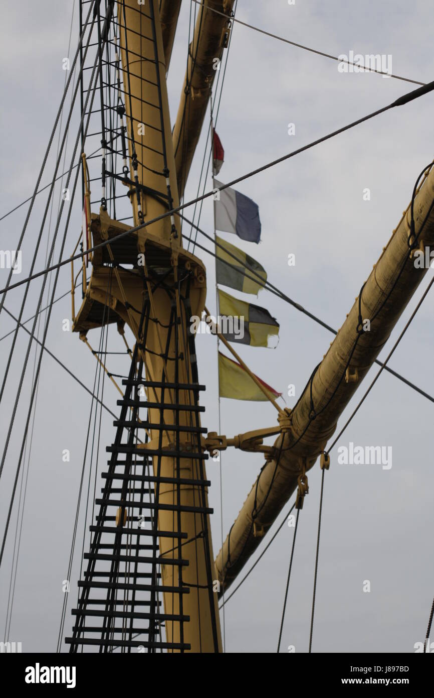 on an old windjammer,square rigger Stock Photo - Alamy