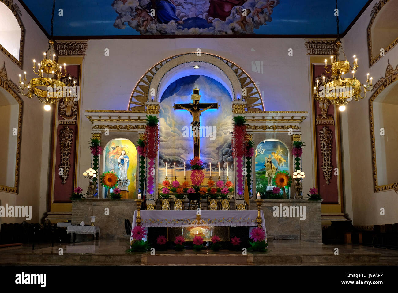 The altar inside the Roman Catholic San Luis Obispo de Tolosa Parish ...