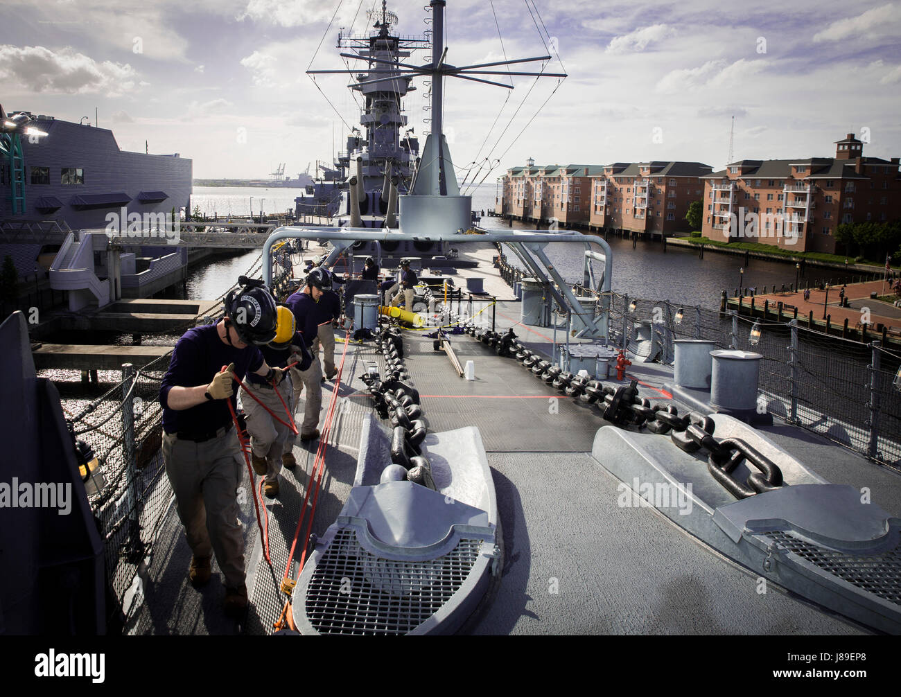 NAVAL SUPPORT FACILITY INDIAN HEAD, Md. – Marines with Technical Rescue ...