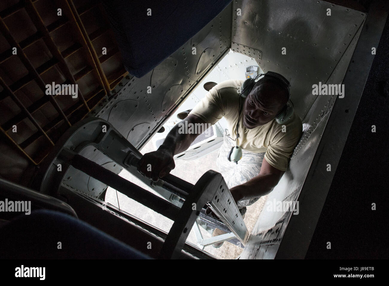 U.S. Air Force Staff Sgt. Gregory Smith, 718th Aircraft Maintenance ...