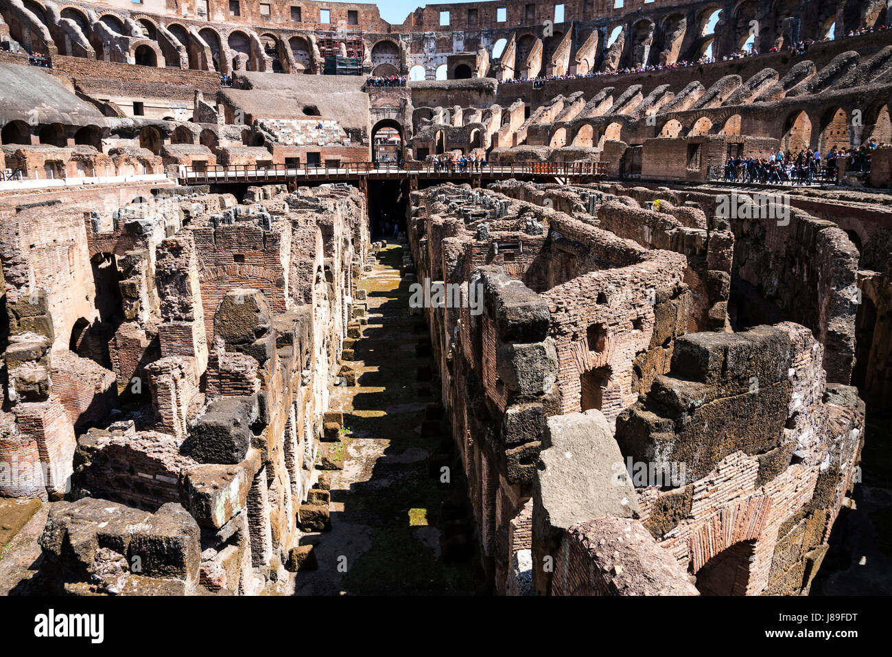 Gladiators rome colosseum crowd hi-res stock photography and images - Alamy