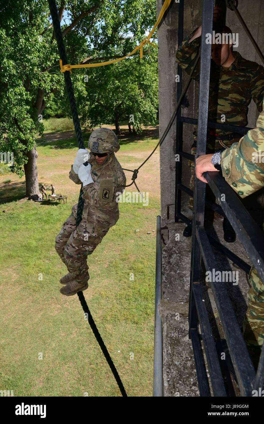 U.S. paratroopers assigned to 1st Battalion, 503rd Infantry Regiment ...