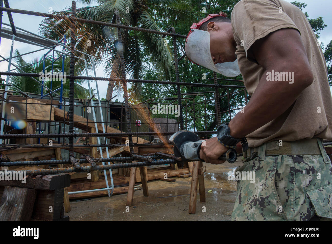 Steelworker 3rd Class Timothy Vincent, assigned to Naval Mobile ...
