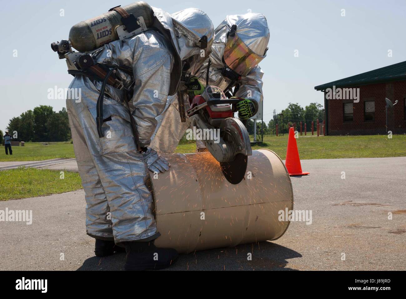 Aircraft rescue firefighting team hi-res stock photography and images ...