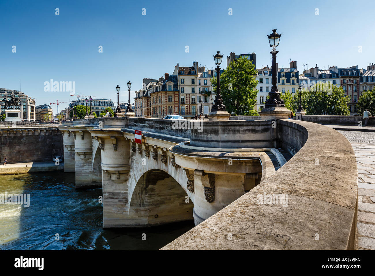 Pont neuf hi-res stock photography and images - Alamy