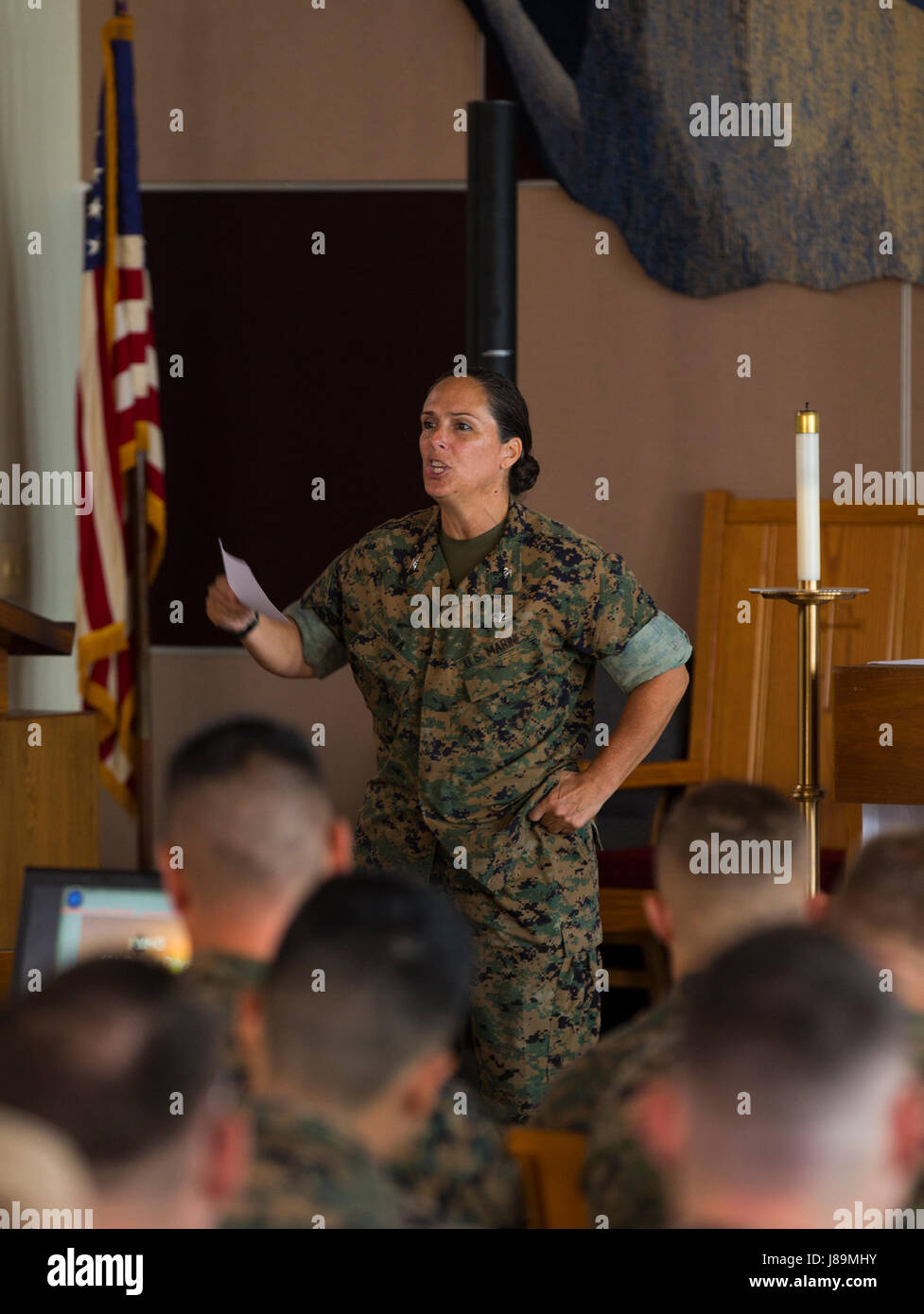 Col. Roberta Shea, commanding officer of I Marine Expeditionary Force ...