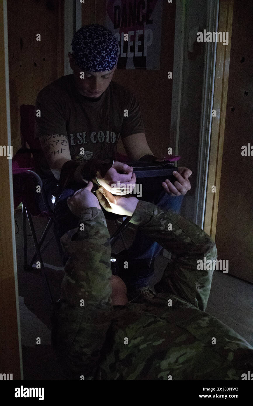 Soldiers of the 753rd Explosive Ordnance Disposal (EOD) of Kingwood, W ...