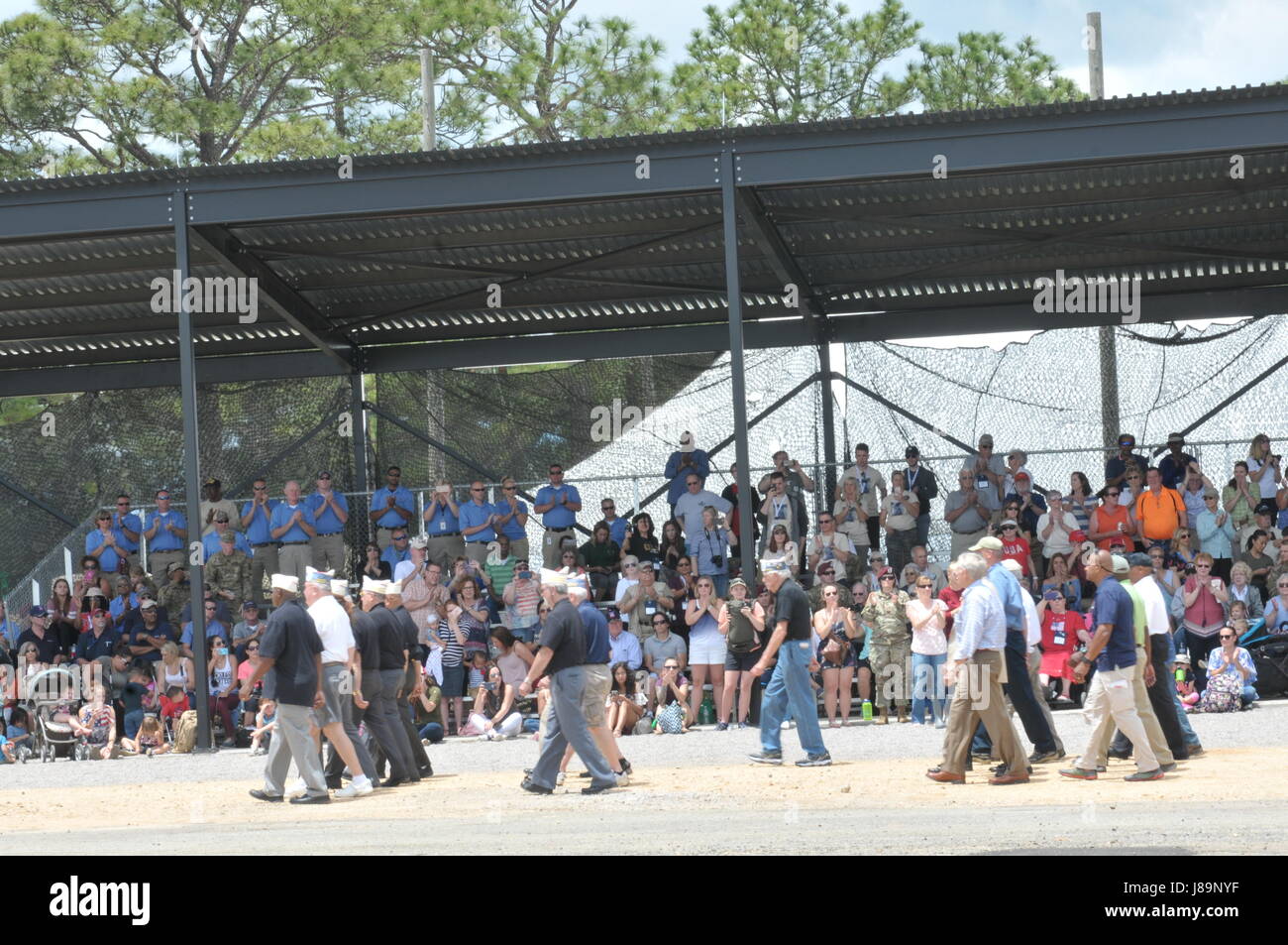 Service members families attended hi-res stock photography and images ...