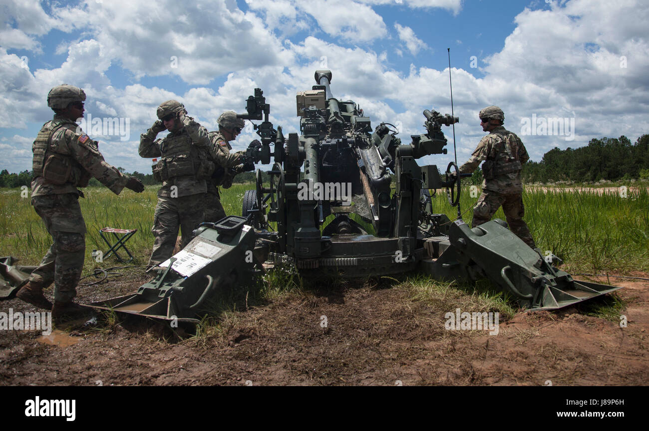 Paratroopers assigned to 1st Battalion, 319th Airborne Field Artillery ...