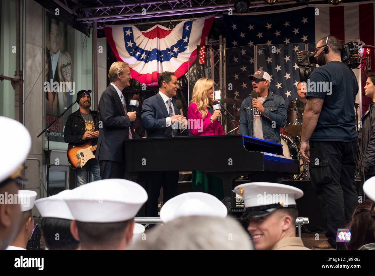 Fox and friends cast hi-res stock photography and images - Alamy