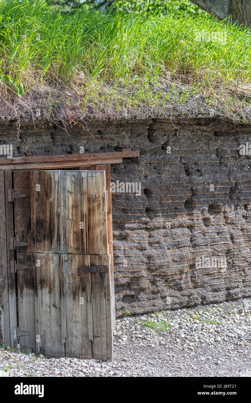 Sod house hi-res stock photography and images - Alamy