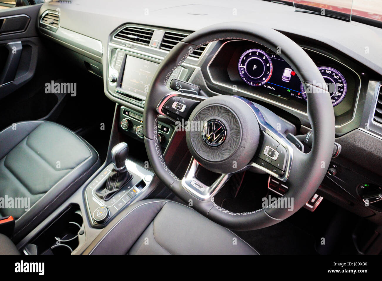Tiguan interior hi-res stock photography and images - Alamy