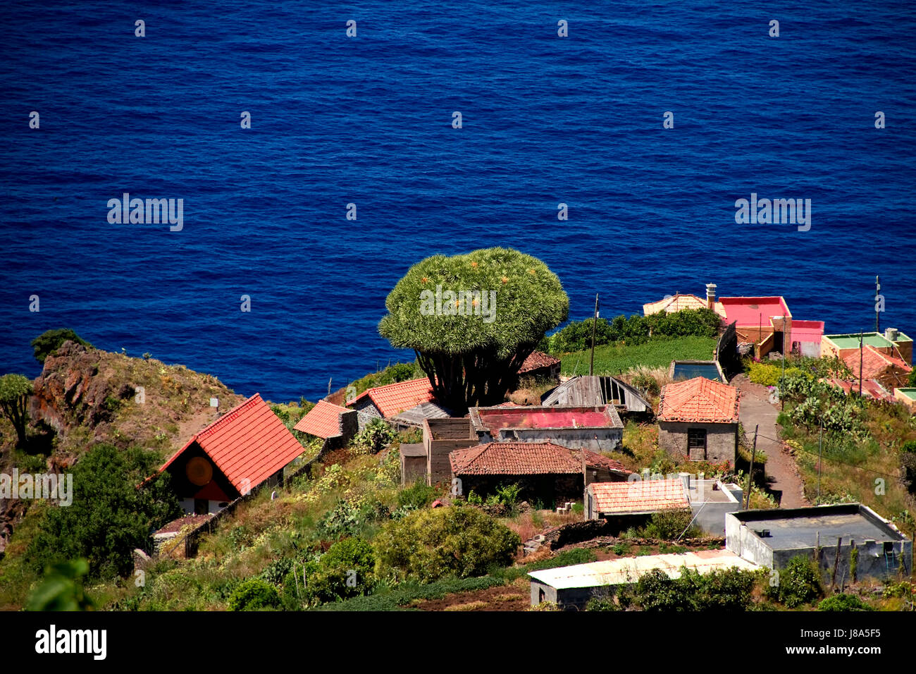 Vulcan center hi-res stock photography and images - Alamy