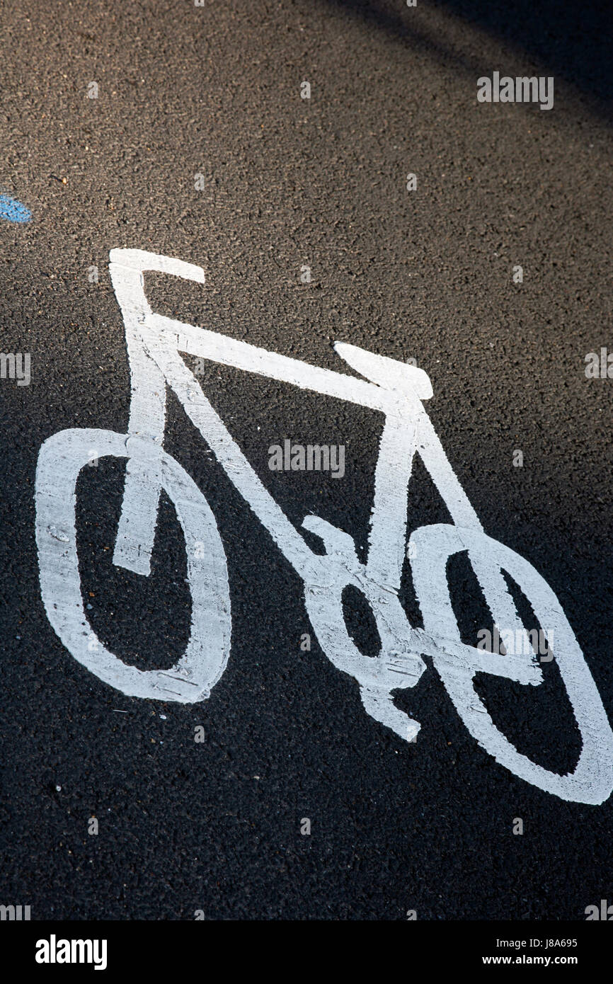 sign, signal, london, marking, cyclist, road, bike, bicycle, cycle ...