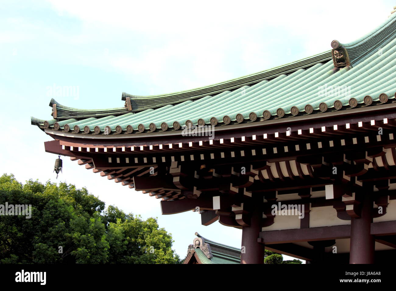 Japanese temple roof hi-res stock photography and images - Alamy