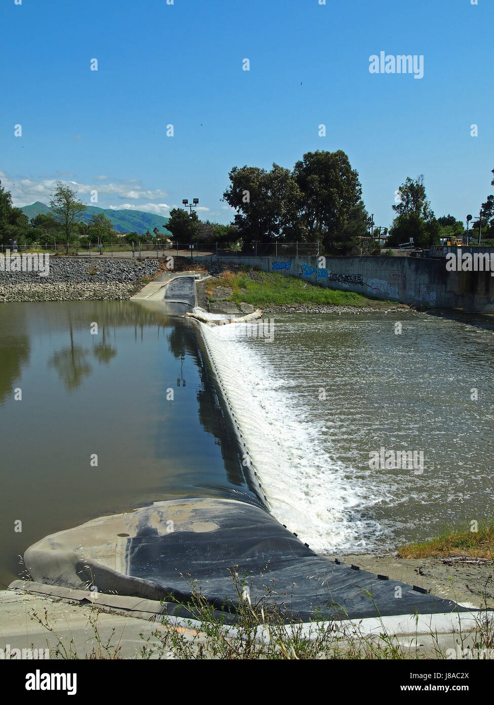 Rubber dam hi-res stock photography and images - Alamy