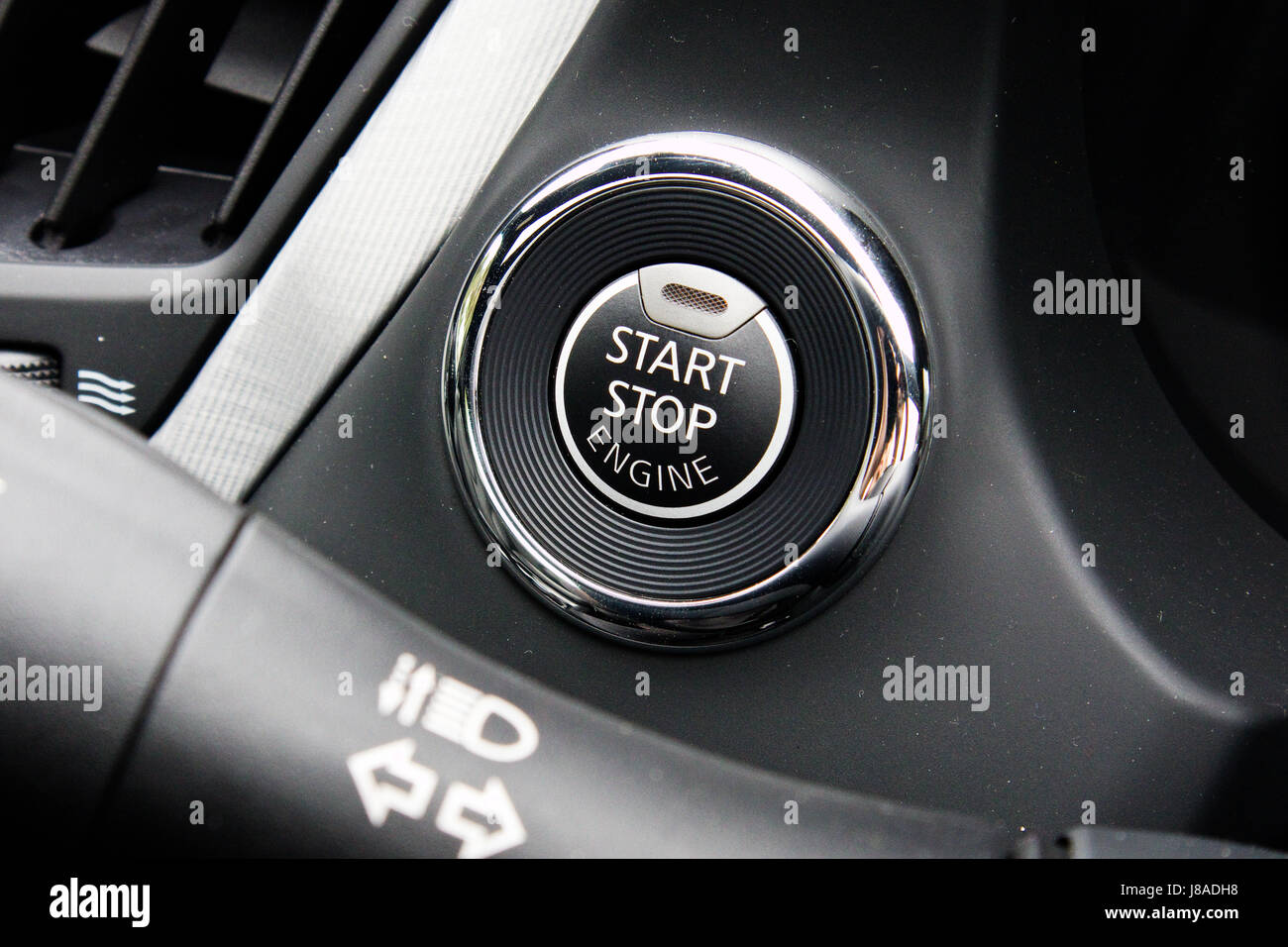 Engine star stop hi-res stock photography and images - Alamy