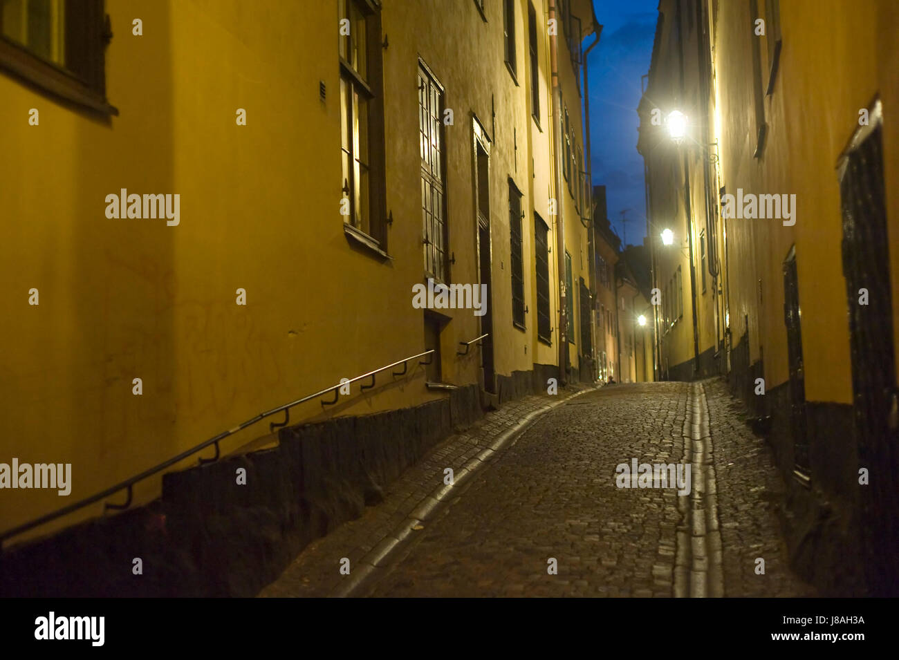 house, building, walk, go, going, walking, travel, architectural, city ...