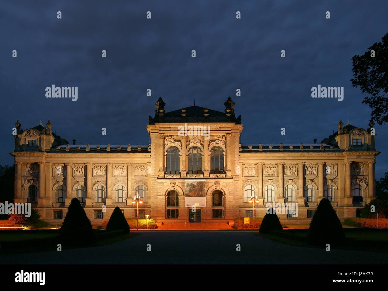 night photograph, evening, museum, hanover, lower saxony, natural ...