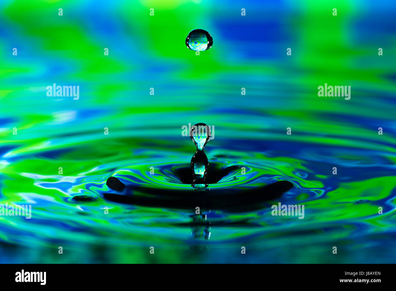 fallen, blue, ball, green, rings, fall, splash, shafts, water, drop ...