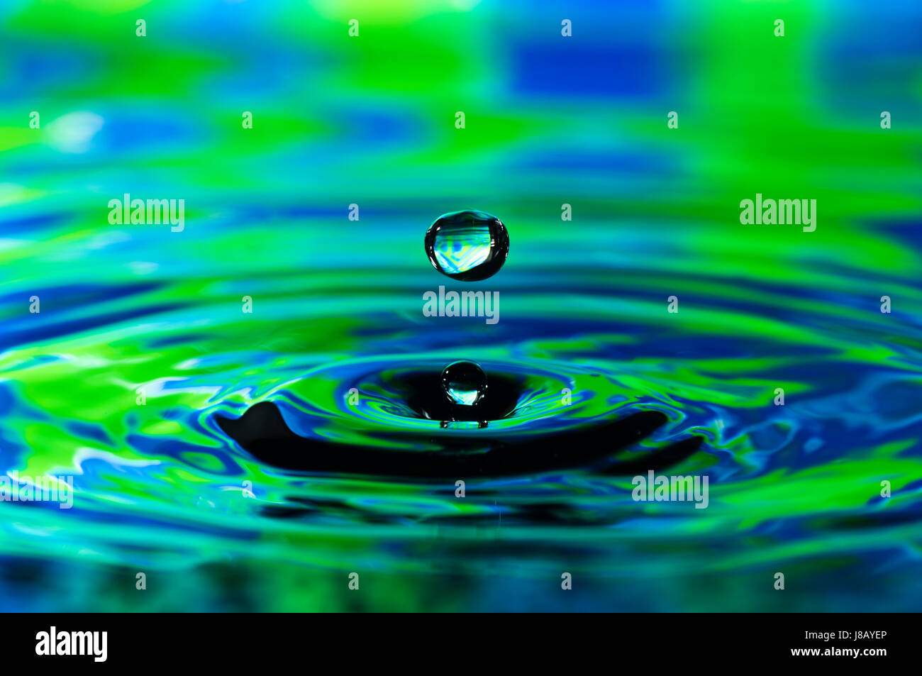 fallen, blue, ball, green, rings, fall, splash, shafts, water, drop ...