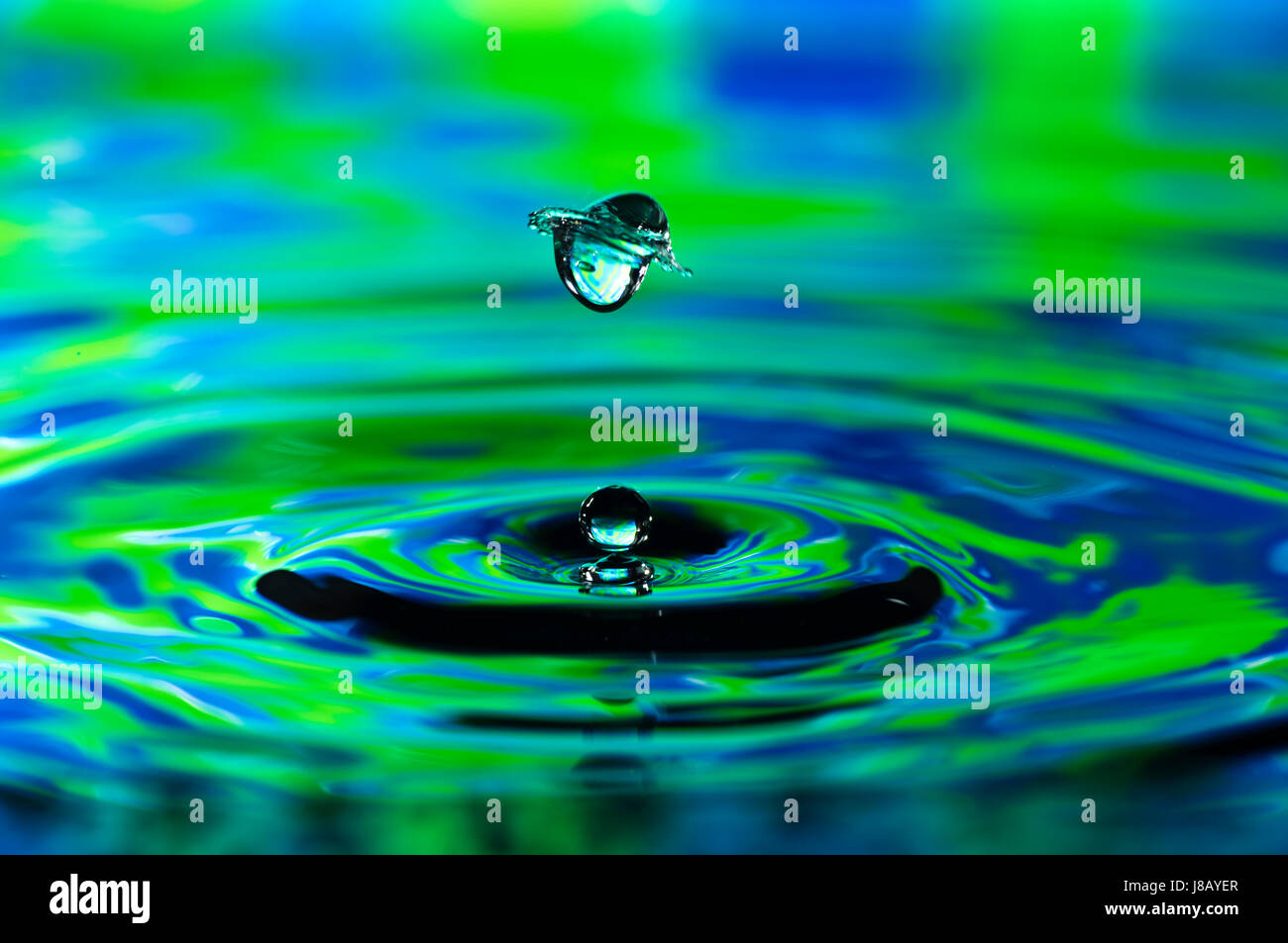 fallen, blue, ball, green, rings, fall, splash, shafts, water, drop ...
