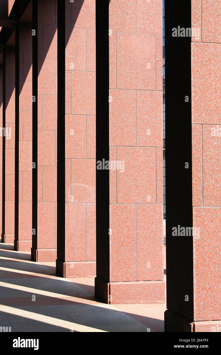 Rectangular columns hi-res stock photography and images - Alamy