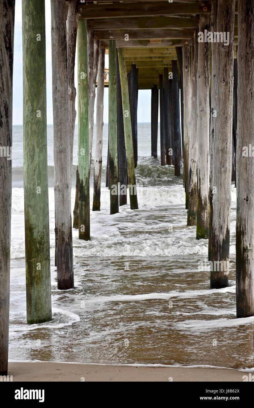 Underneath pier hi-res stock photography and images - Alamy