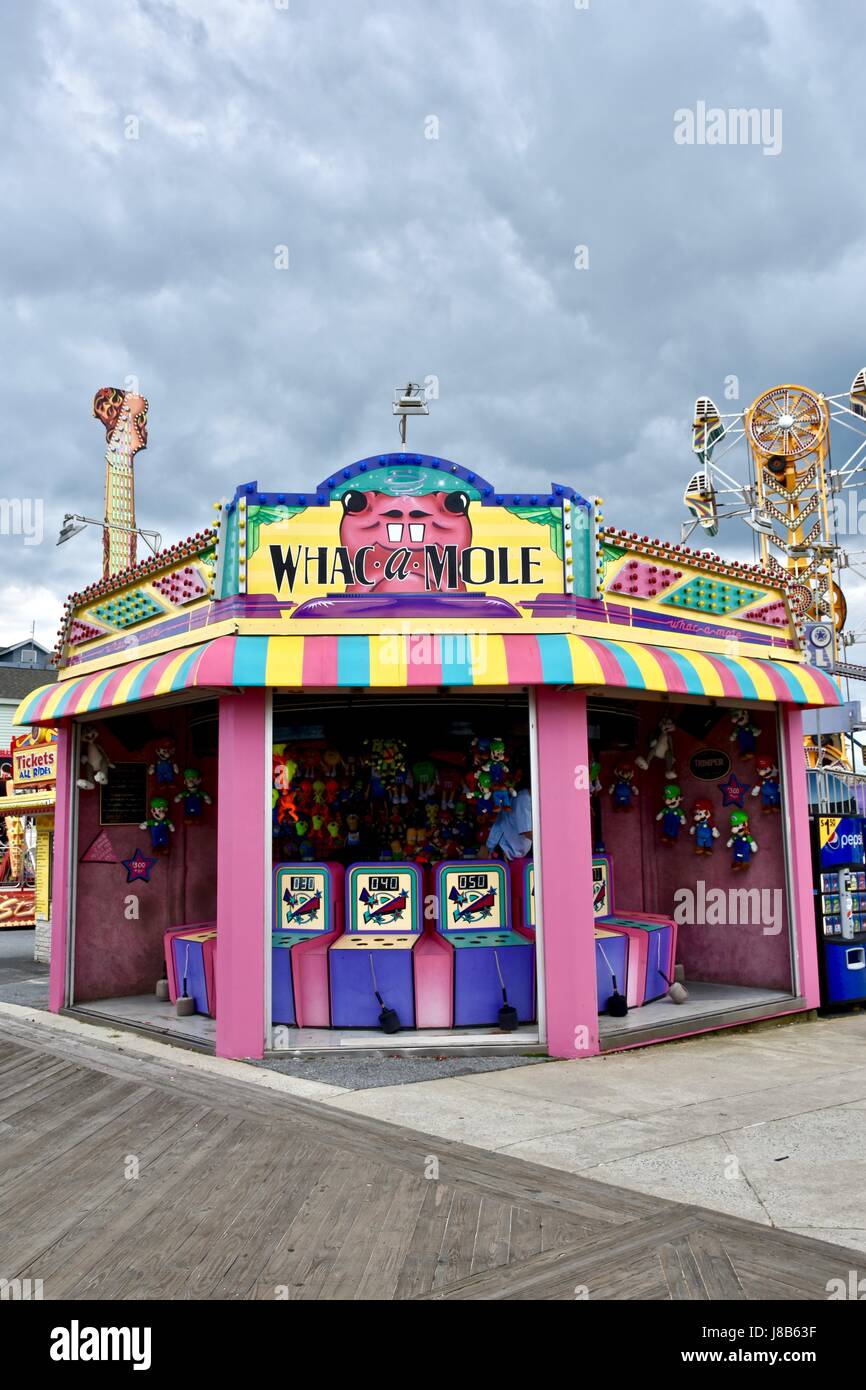 Boardwalk arcade hi-res stock photography and images - Alamy