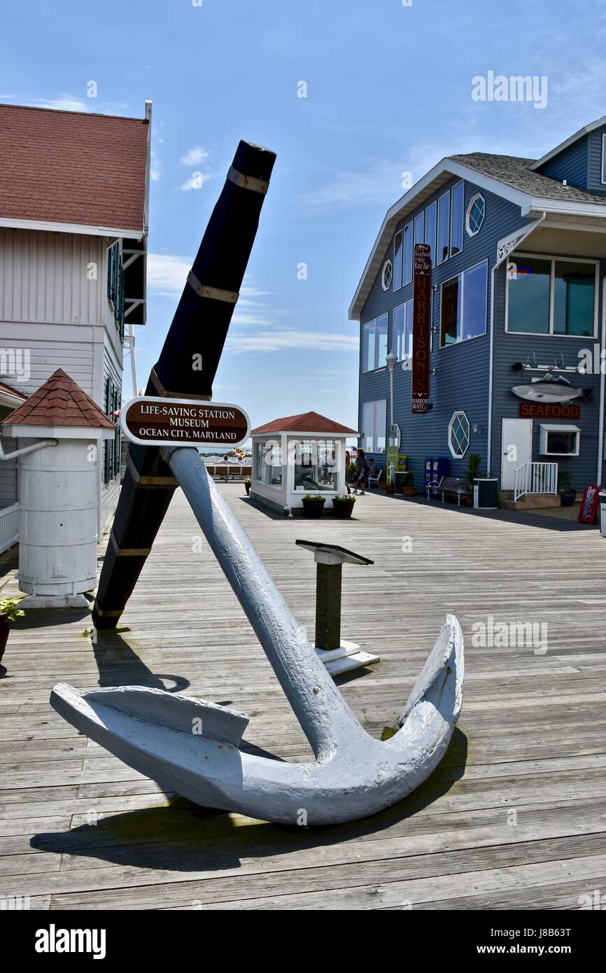 Big anchor displayed on Ocean City boardwalk, MD, USA Stock Photo - Alamy