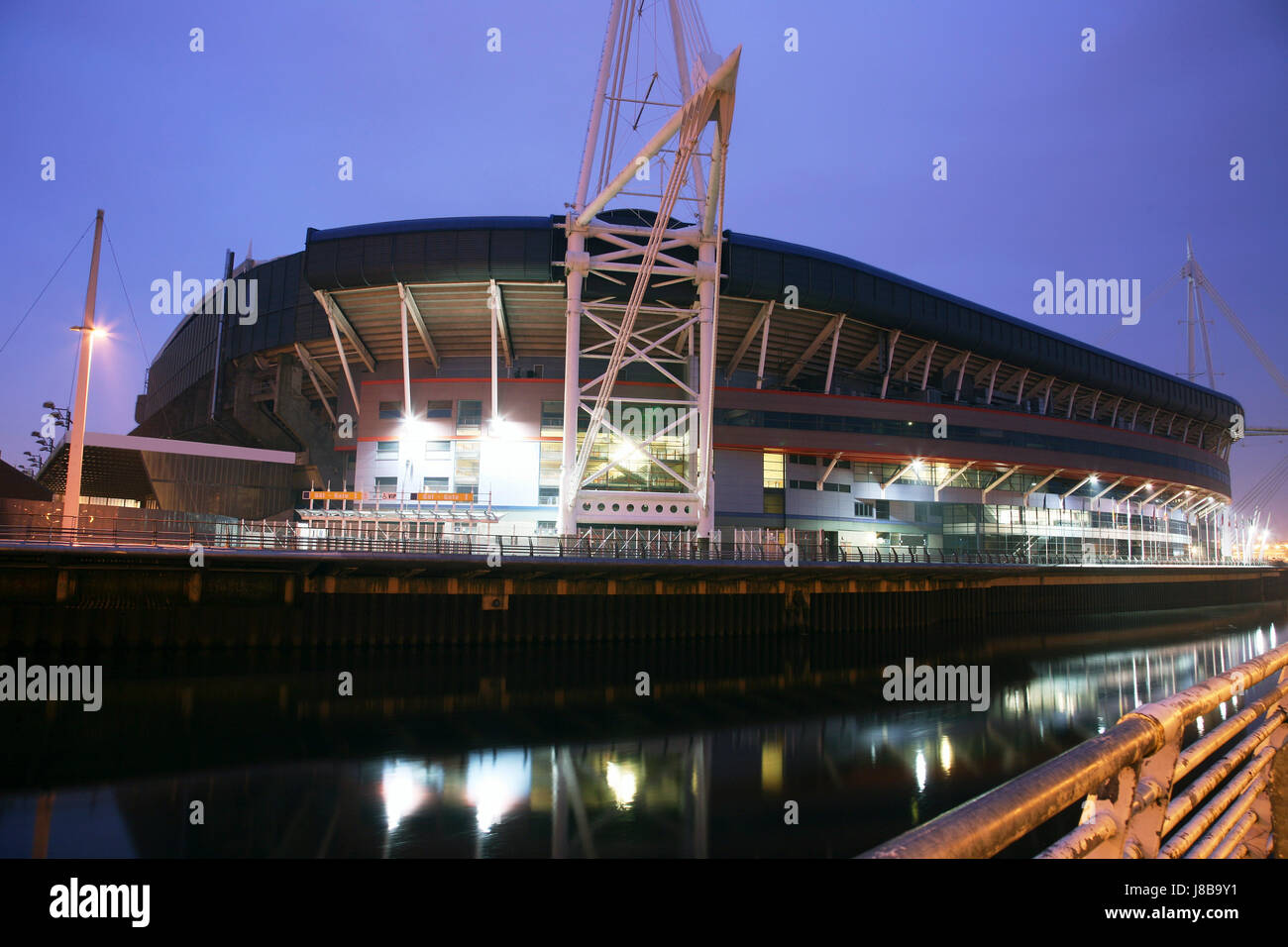 Cardiff millennium stadium night hi-res stock photography and images ...