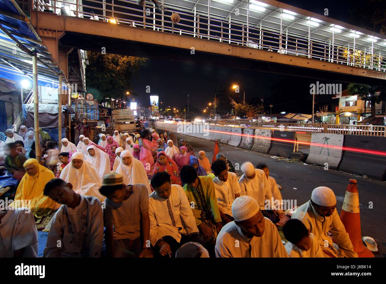 Tarawih prayer hi-res stock photography and images - Alamy