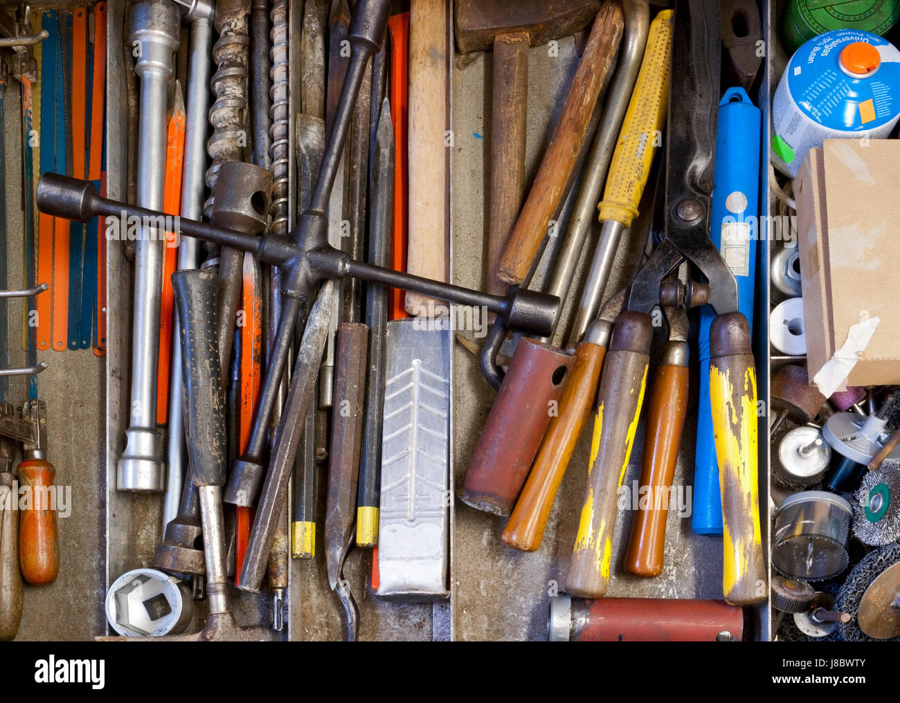 Hammer and wedge hi-res stock photography and images - Alamy