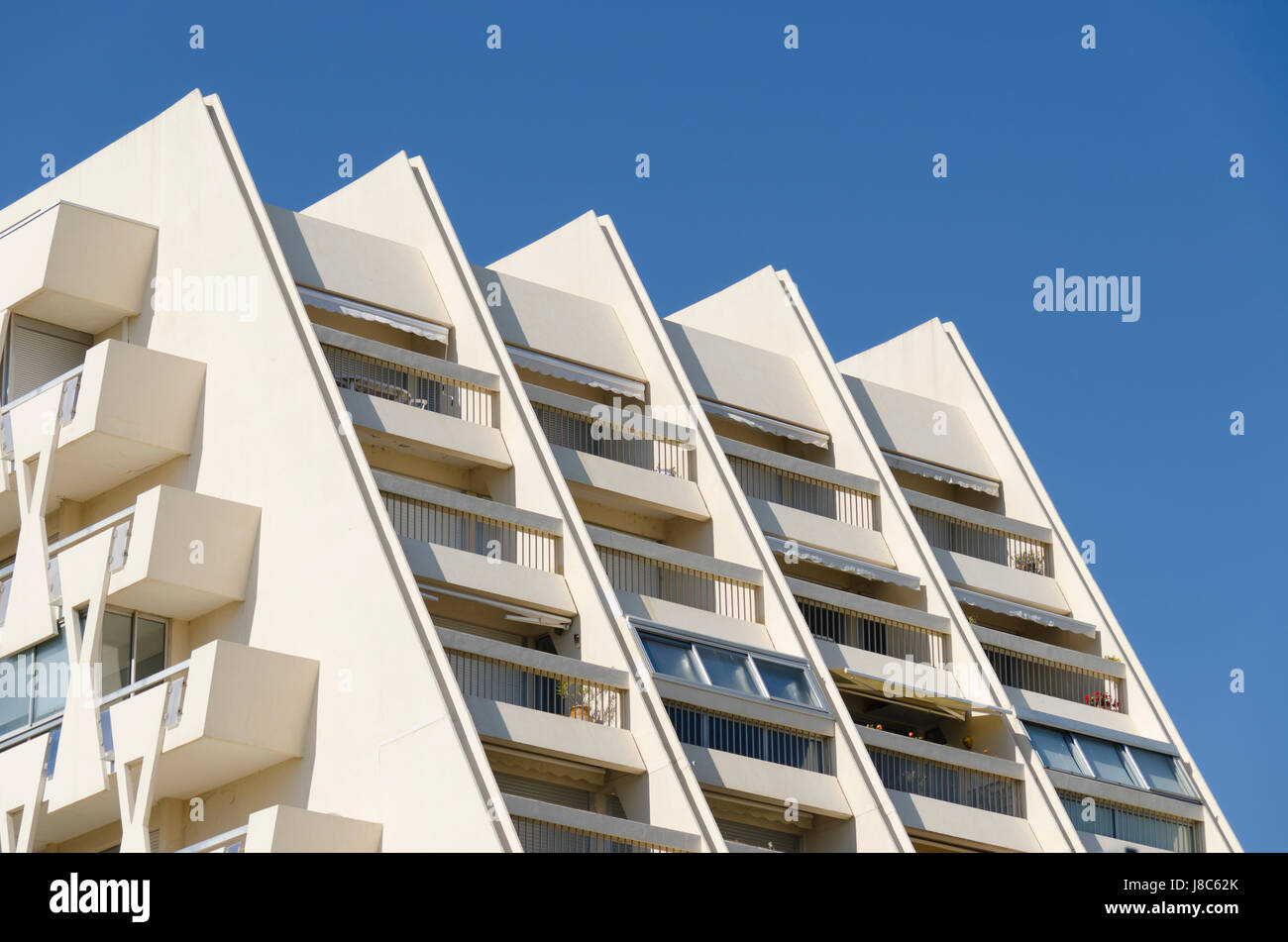 modern, modernity, pyramid, style of construction, architecture ...