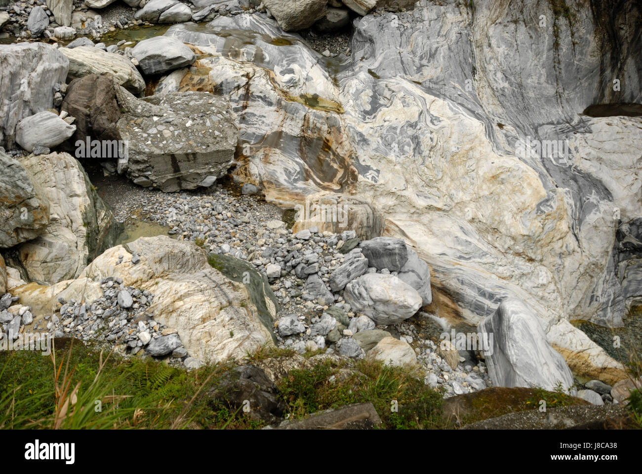 marble rocks in taroko national park Stock Photo - Alamy