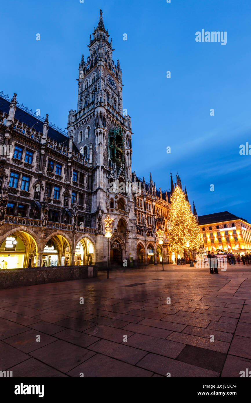 People lights marienplatz hi-res stock photography and images - Alamy