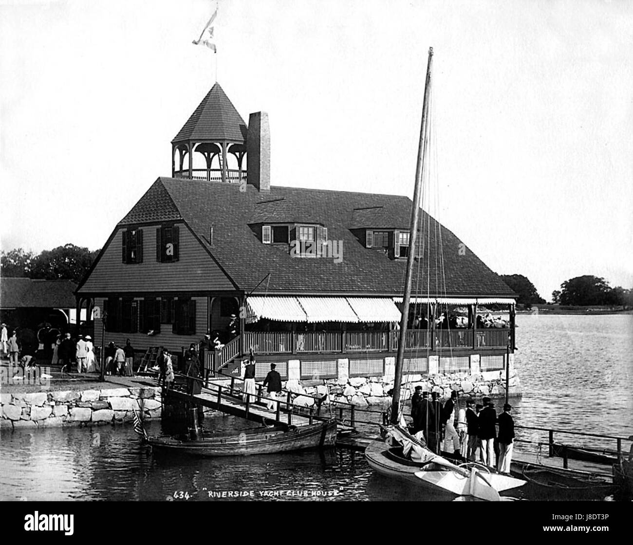 The Riverside YC Clubhouse is part of the Riverside Yacht Club, located ...